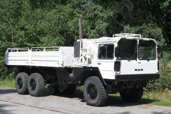 MAN KAT1 6x6 (7t mil glw BRTR) - Aigner GmbH
